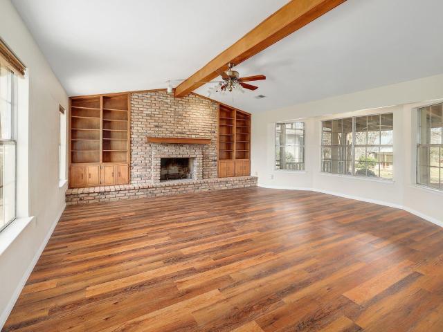 3908 Lone Oak Trl