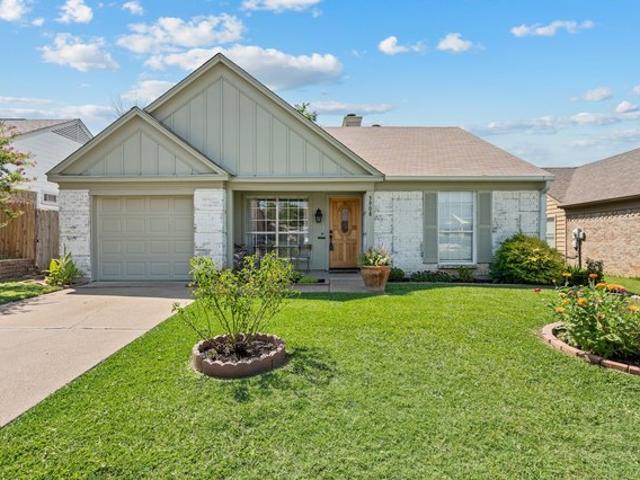 3908 River Birch Rd, Fort Worth, TX 76137