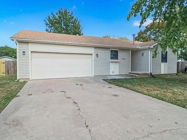 3908 S Gilda Cir, Wichita, KS 67215