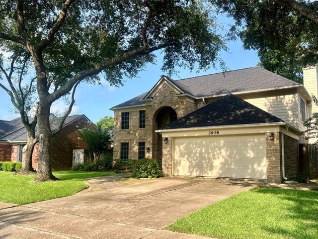 3908 Spring River Dr, Pearland, TX 77584