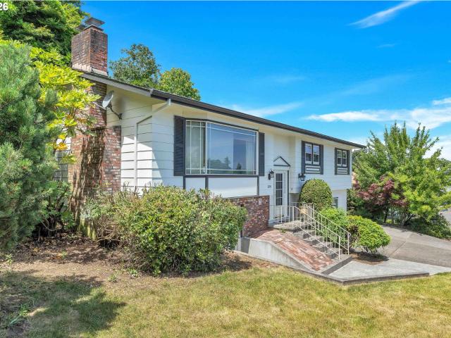 3909 NE 135TH AVE