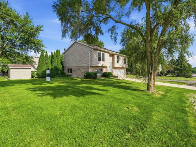 3909 Brookside Drive