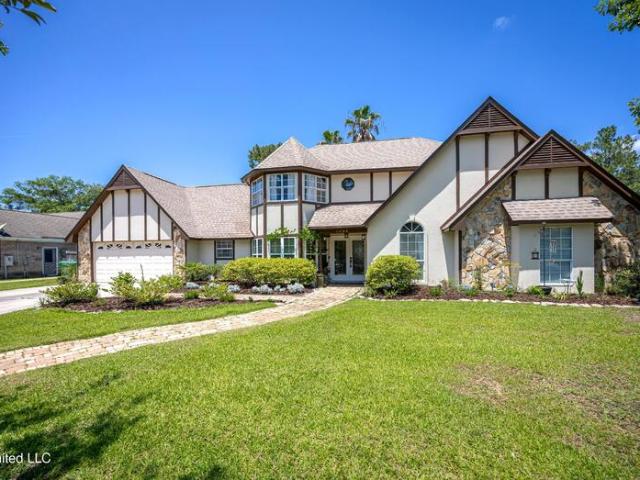 3909 Cabildo Place, Ocean Springs, MS 39564