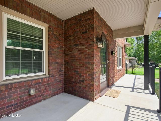 3909 Glen Oak Dr