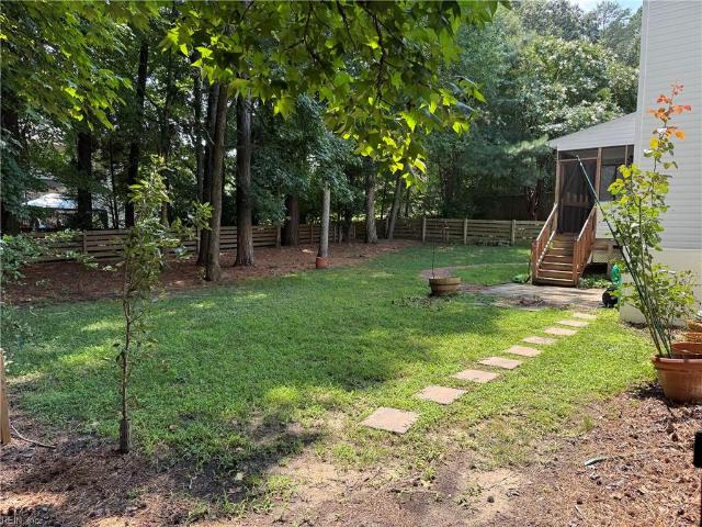 3909 Pine Bluff CT