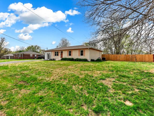 3909 Tanglewood Dr