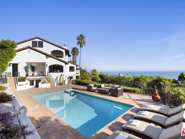 3909 Villa Costera