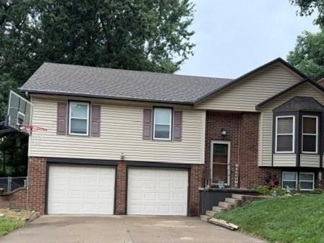 3909 W Haverill Dr, Saint Joseph, MO 64506
