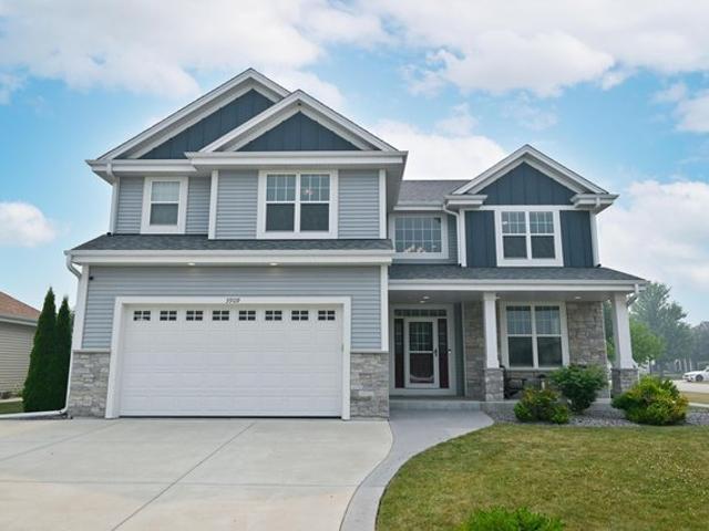 3909 Wild Ginger Way, Caledonia, WI 53126