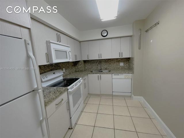 3900 N Hills Dr 108, Hollywood, FL