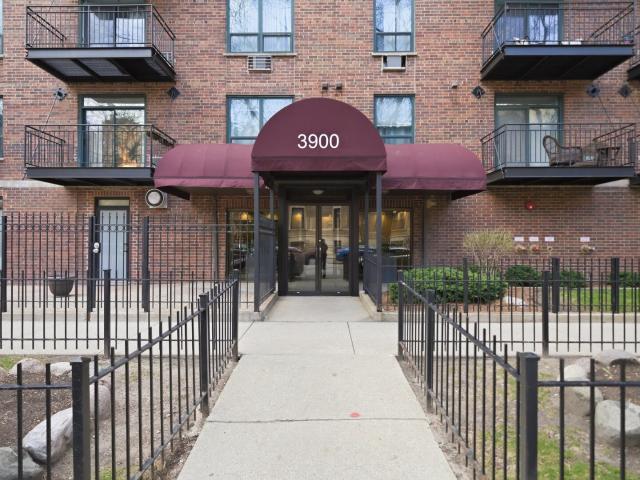 3900 N Pine Grove Ave, Unit 511, Chicago, IL 60613 | MLS #12617 | Compass