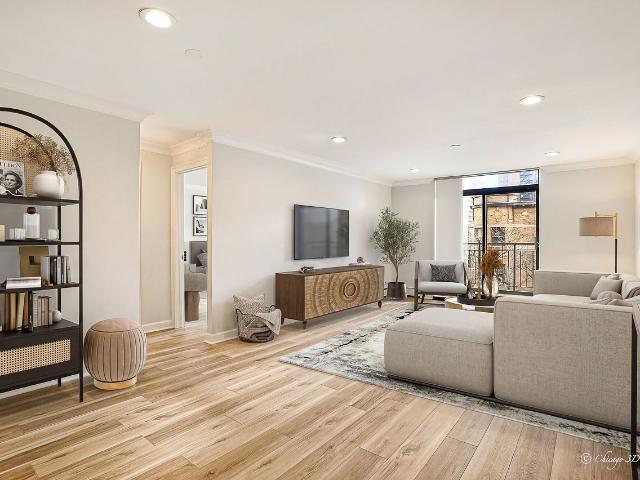 3900 N Pine Grove Avenue 409, Chicago, US, IL