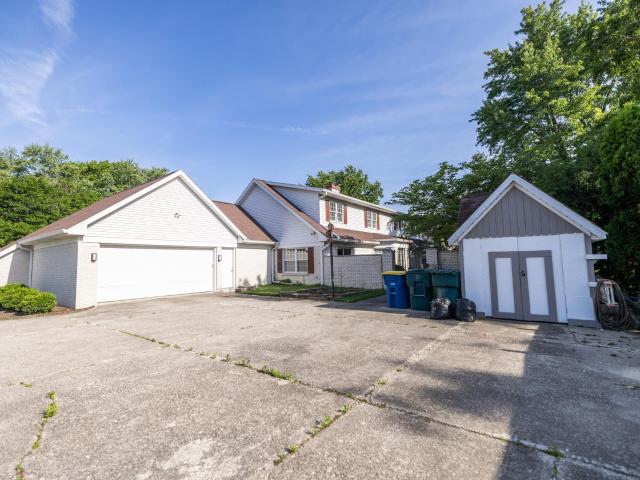 3900 N Vienna Woods Drive