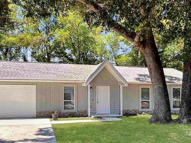 3900 Baywoods Dr, Pensacola, FL 32504
