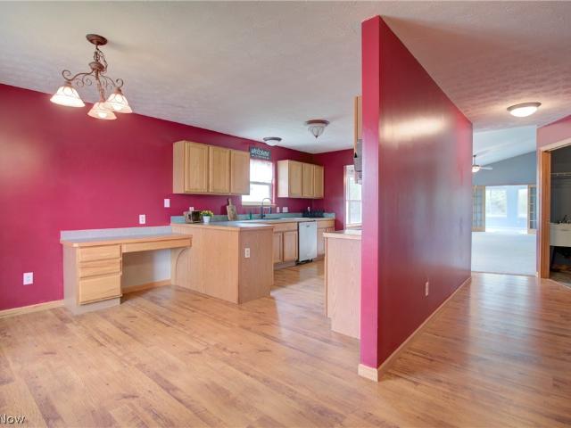3900 Edinburgh Drive