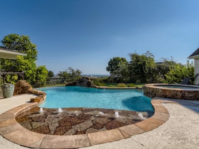 3900 Peak Lookout Dr, Austin, TX 78738 | MLS #1154 | Compass