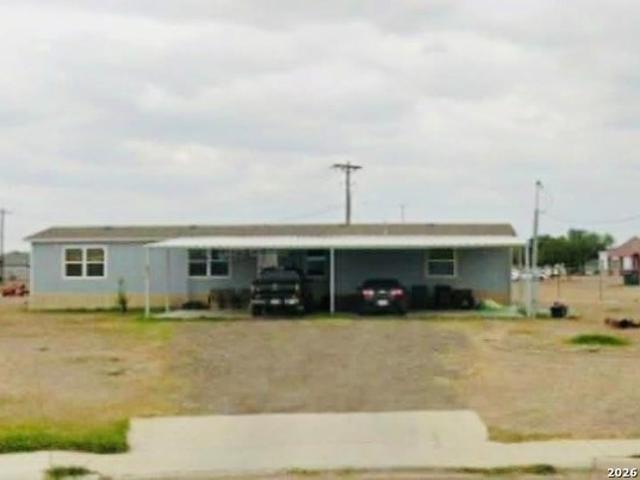 3900 Rancho Clayton Dr, Eagle Pass, TX 78852