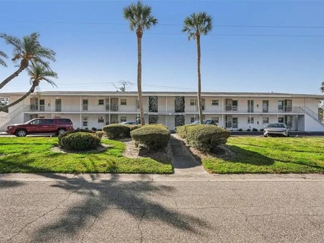 3900 Roxane Blvd Apt 8B, Sarasota, FL 34235