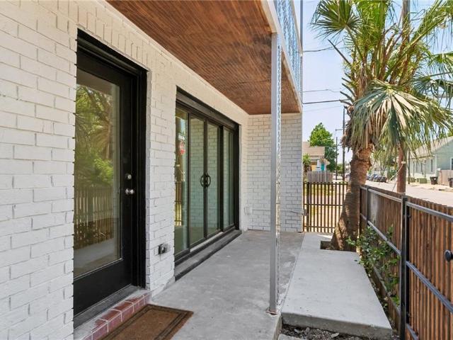3900 Royal Street # 1B