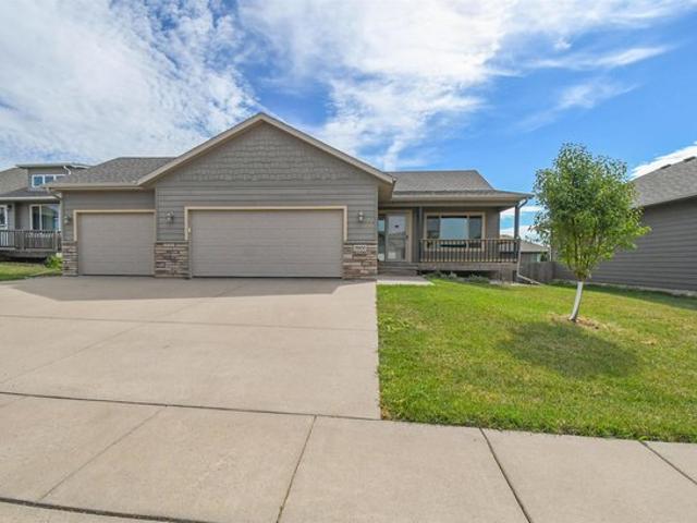 3900 S Homerun Ave, Sioux Falls, SD 57110