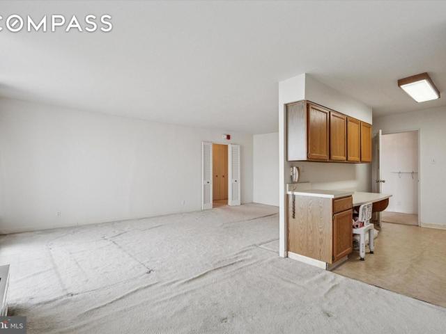 3900 W Ford Rd 15C, Philadelphia, PA