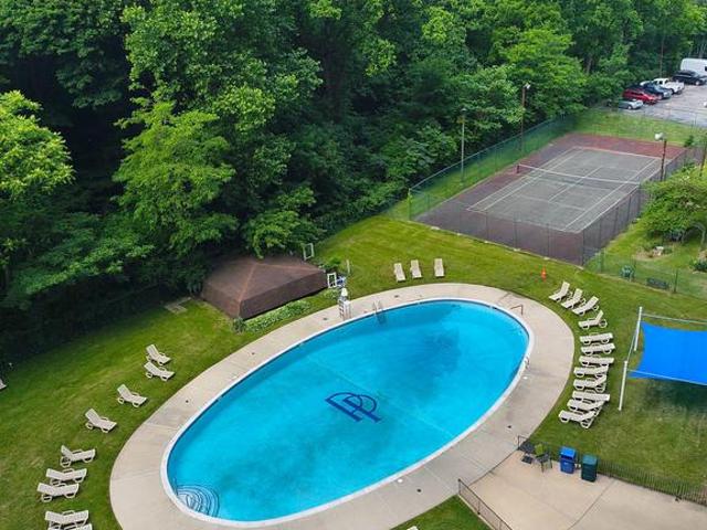 3900 00 Ford Road # 8H