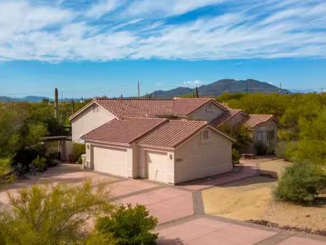 39012 N 8th St, Phoenix, AZ 85086 MLS 6680389
