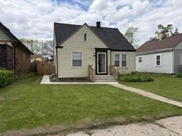 3901 N 37th St, Milwaukee, WI 53216