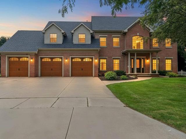 3901 N Millwood Dr, Appleton, WI 54913