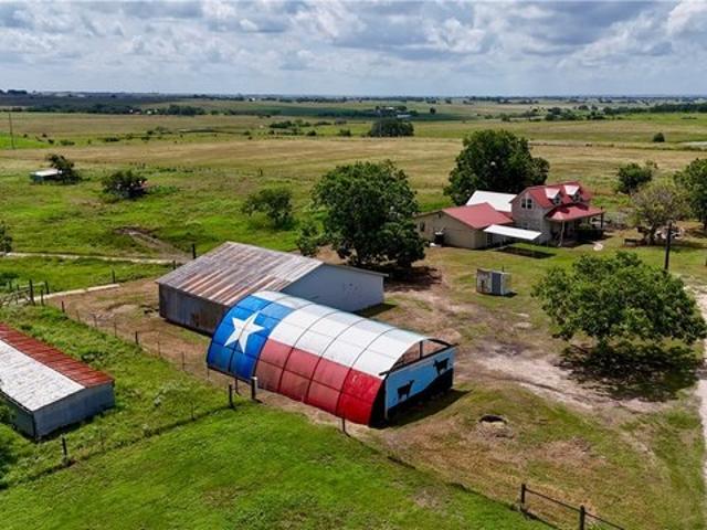 3901 N State Highway 95, Moulton, TX 77975