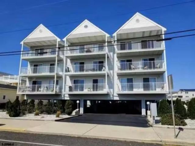 3901 Ocean Ave, Brigantine, NJ 08203