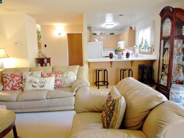 3901 Clayton Rd 25