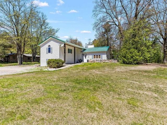 3901 E Monroe Rd, Midland, MI 48642