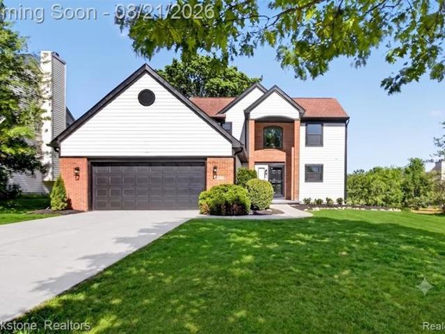 3901 Highlander Way W, Pittsfield Township, MI 48108