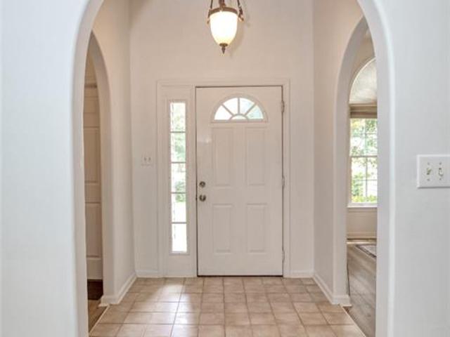 3901 Renick LN