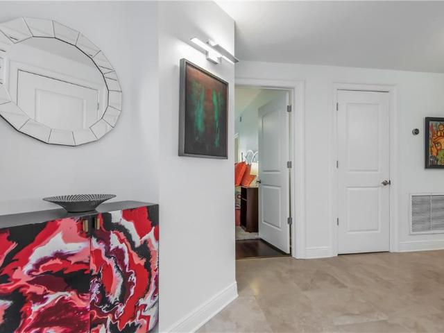 3901 Ridgelake Drive # 4A