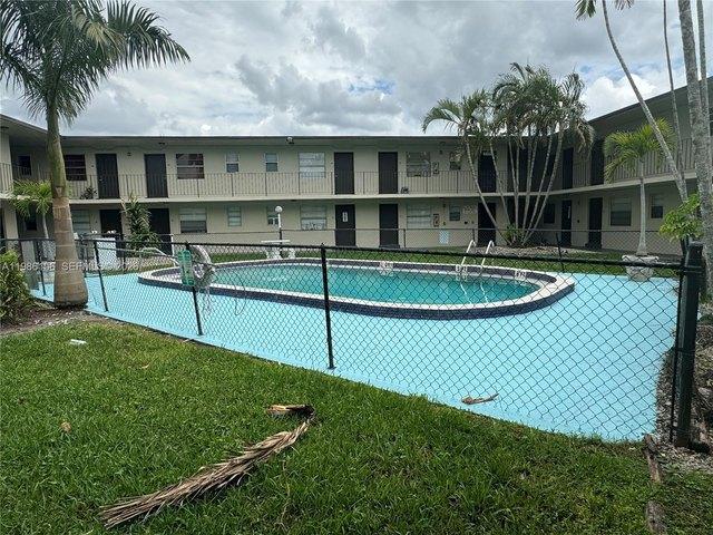 3901 SW 112th Ave Apt 34, Miami, FL 33165