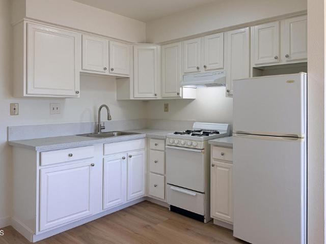 3901 Saviers Road 12