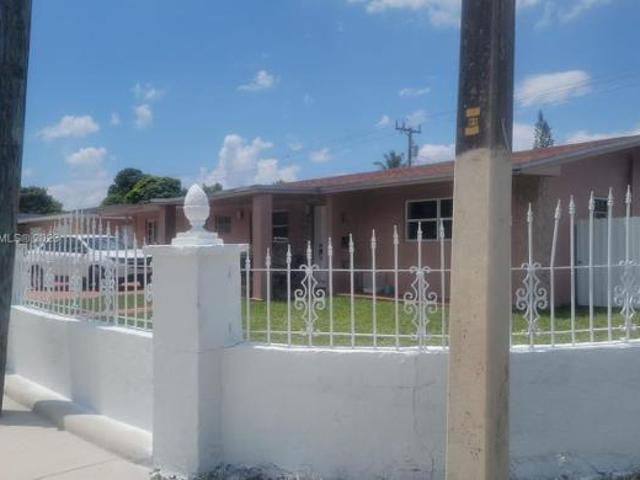 3901 177th St NW, Miami Gardens, FL 33055