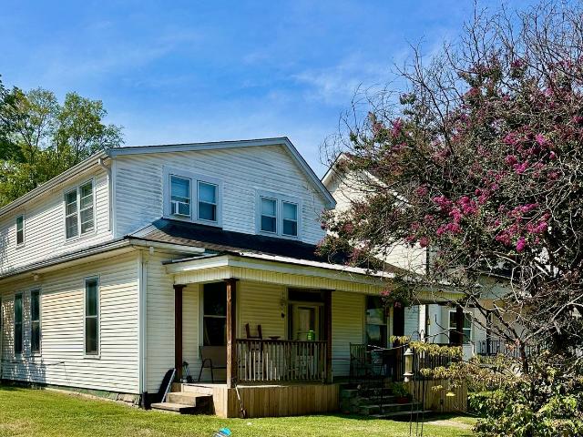3901b Elkins Ave, Nashville TN 37209, fenced yard