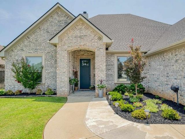 3902 Gable Crest Ln, Longview, TX 75605