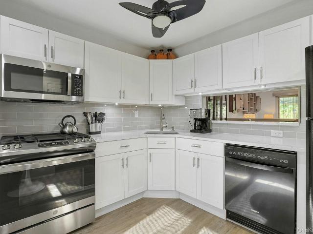 3902 Hickory Court