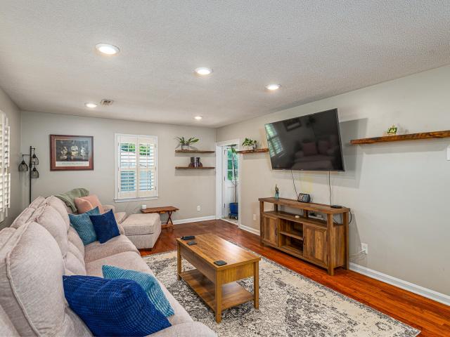 3902 Laird Lane