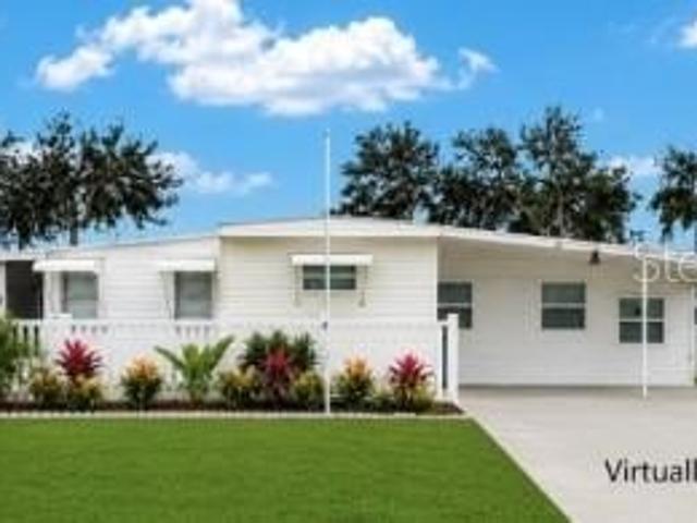 39032 Ola Ave, Zephyrhills, FL 33542