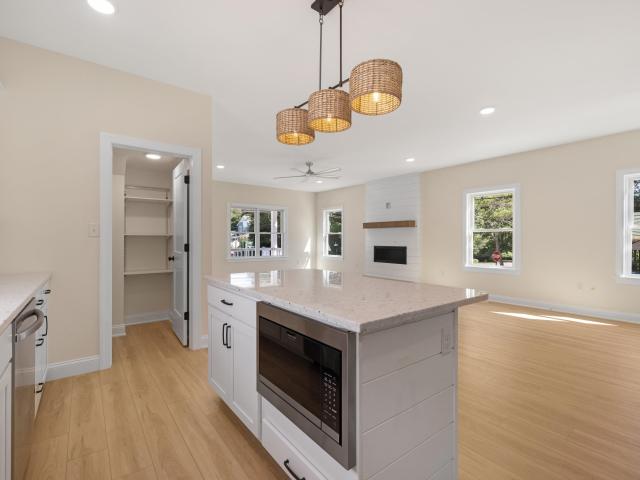 3903 Bay Drive