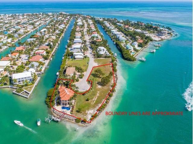 390 13th St, Key Colony, FL 33051