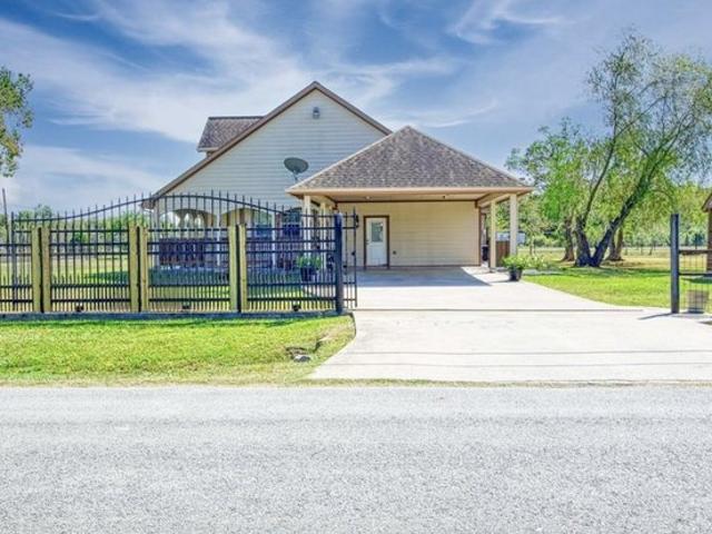 390 County Road 4871, Dayton, TX 77535