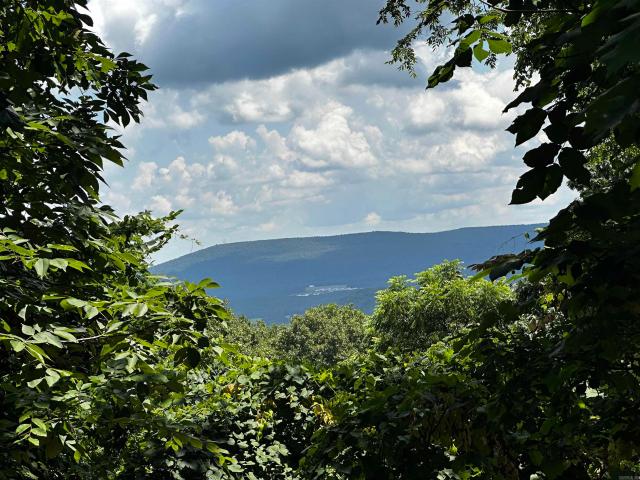 390 Cooper Point Road