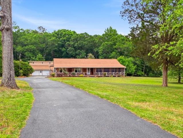 390 Crumbley Rd, McDonough, GA 30252