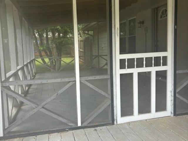 390 Amity Court